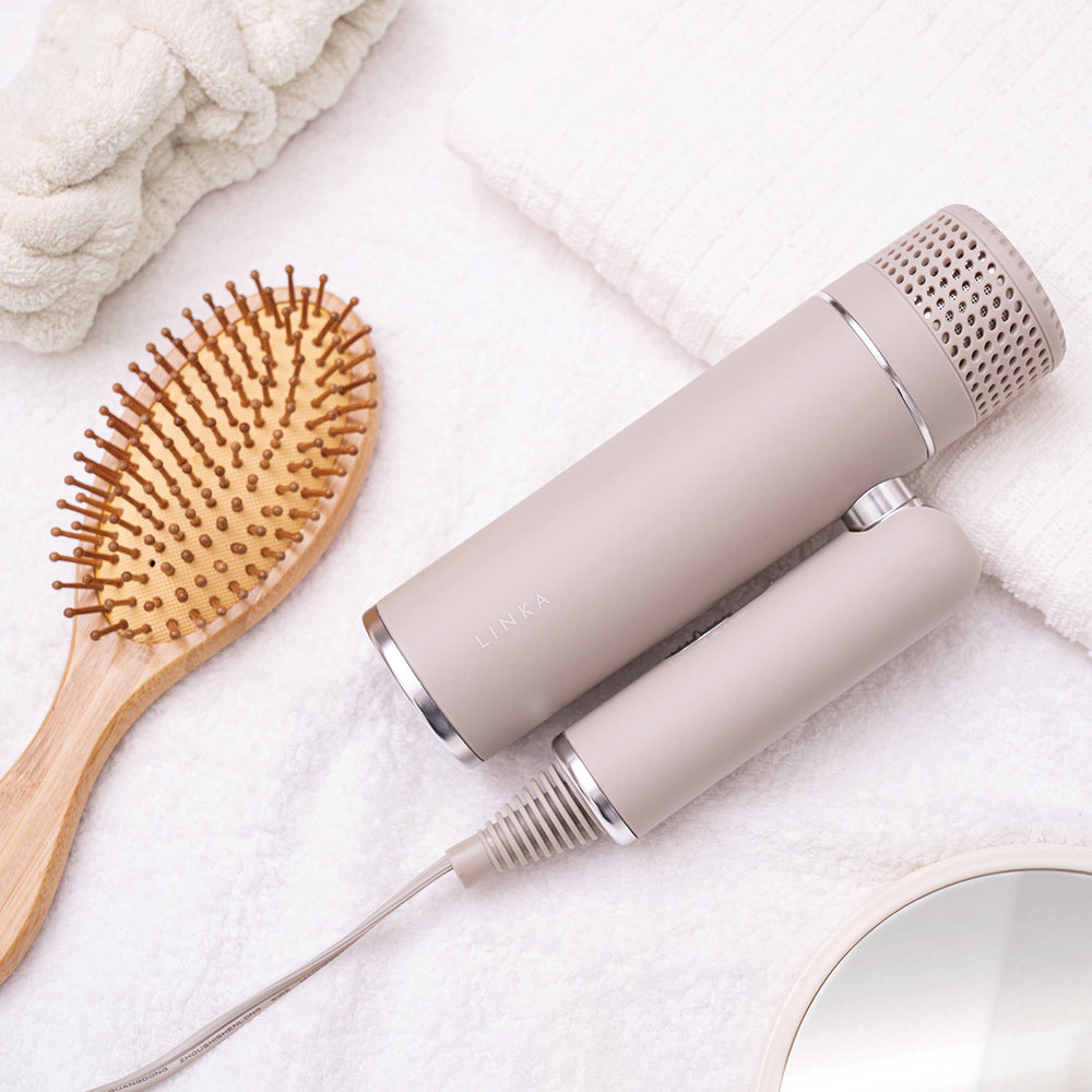 LINKA スマートブロウ（遠赤外線軽量ドライヤー）