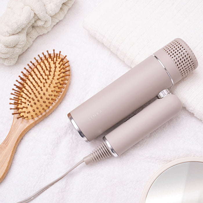 LINKA スマートブロウ（遠赤外線軽量ドライヤー）